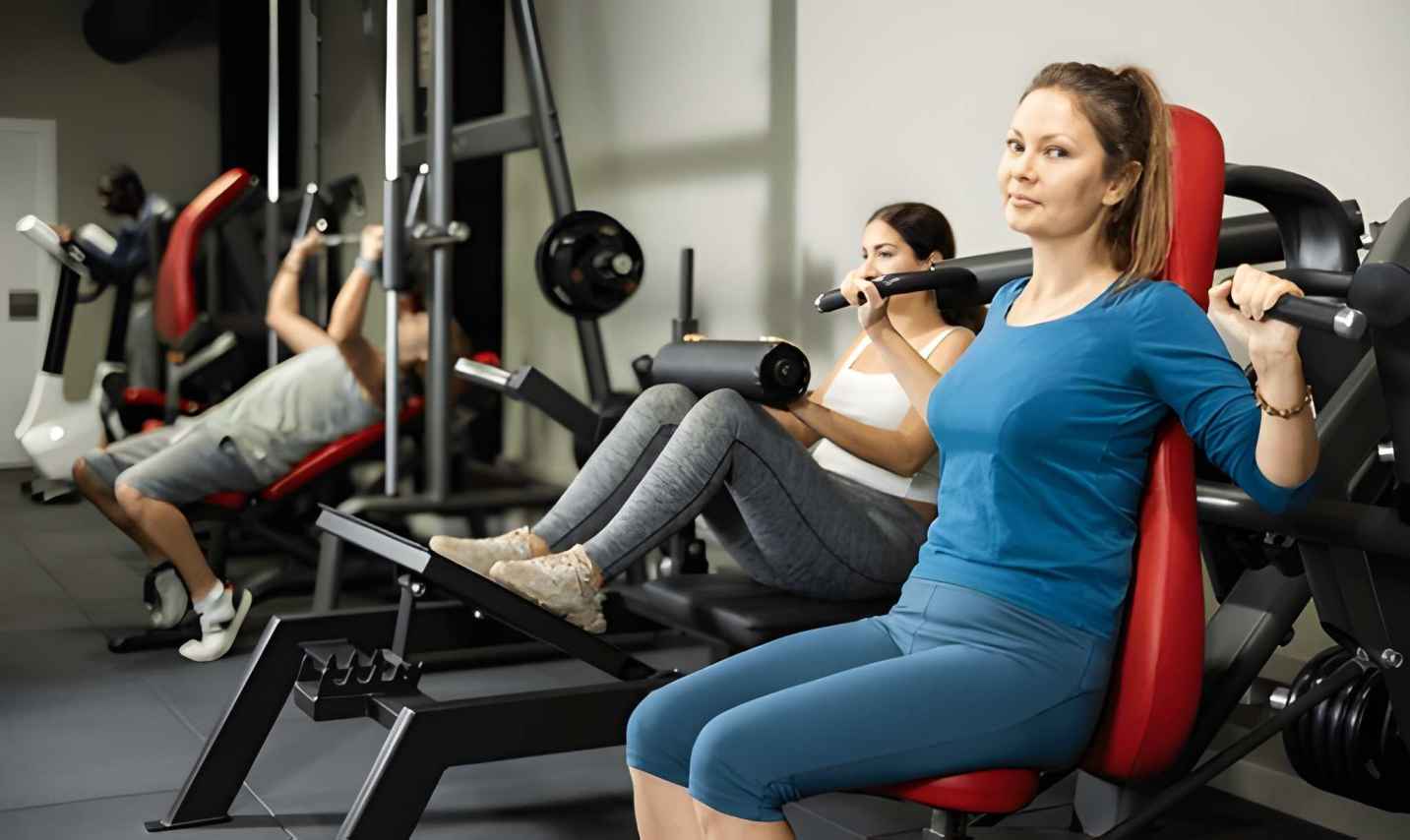 Top Gym Machines for Shoulders and Back – Complete Training Guide ...
